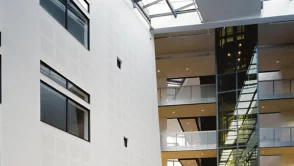 Cleaneo Akustik-Plattendecken: Lochungen und Designs im Vergleich | Knauf