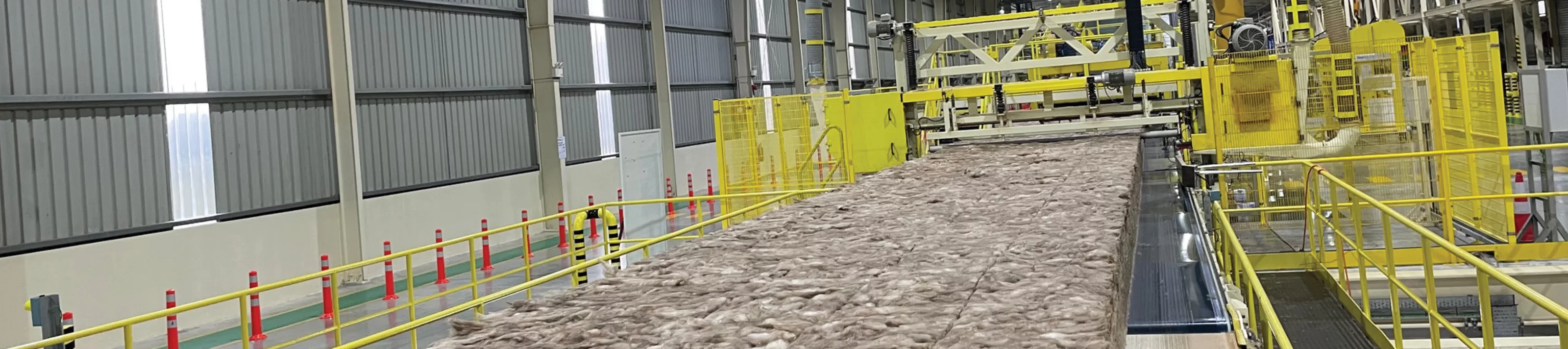 クナウフ・インシュレーション防湿層付きグラスウール断熱材 | Knauf Insulation Japan