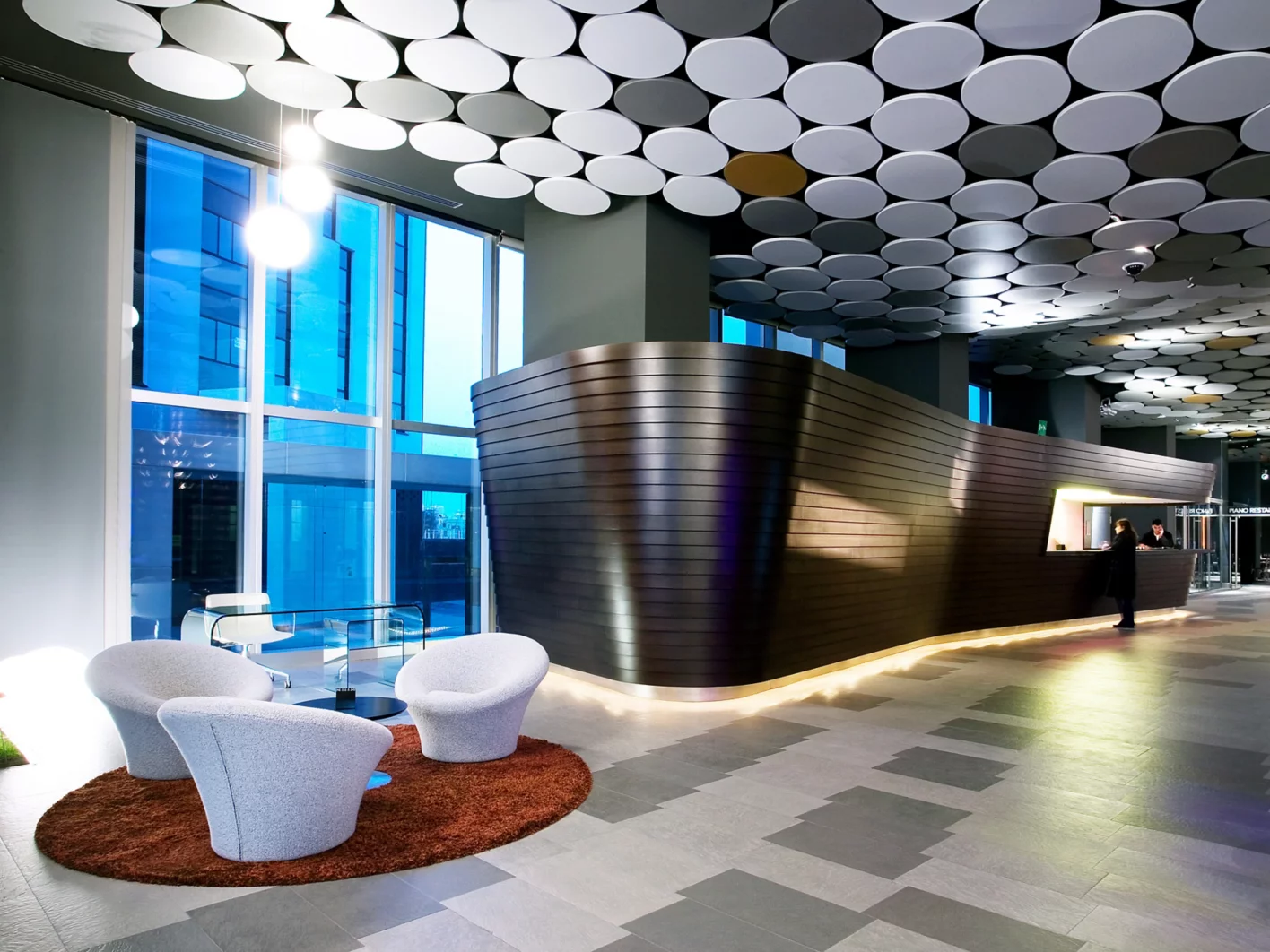 Optimal Ceiling Solutions for Leisure & Hospitality