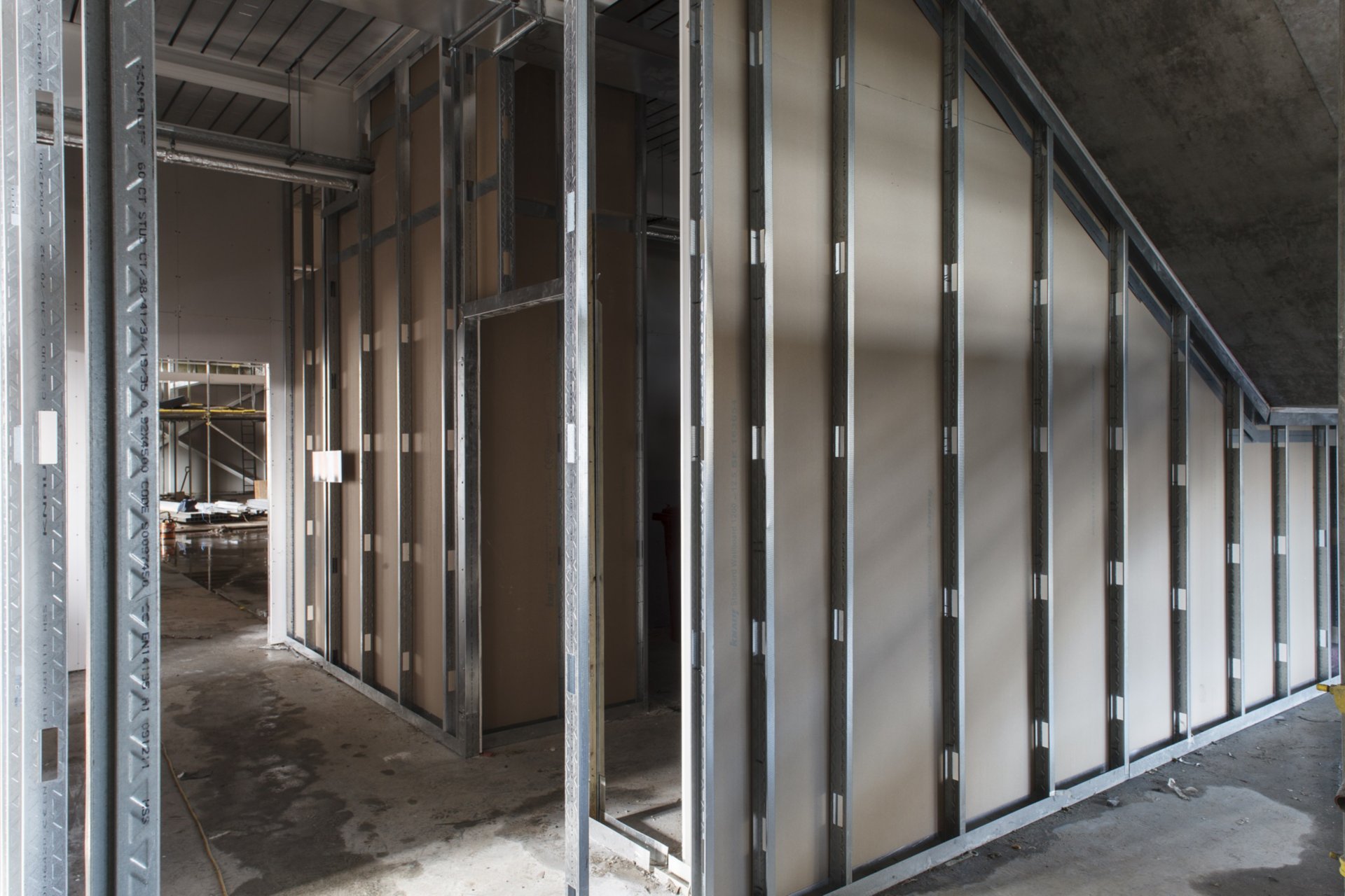 Why You Should Consider Metal Stud Partitions Over Timber