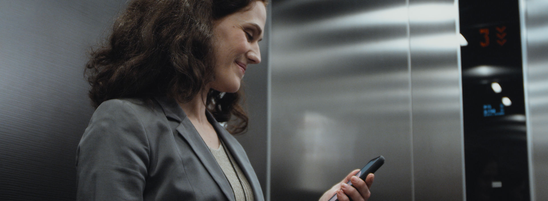 Revolving doors UK | Automatic rotating glass doors for new buildings ...