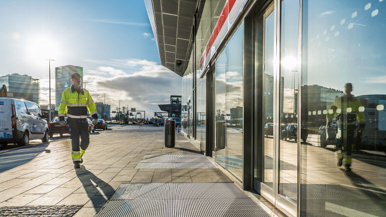 Remplacement complet de porte - KONE Belgique & Luxembourg