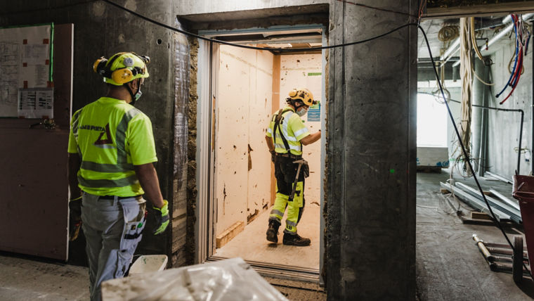 Lift chantier : ascenseur de chantier de construction - KONE France