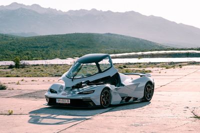 KTM X-BOW GT-XR: SAFETY MEETS ENGINEERING CRAFTSMANSHIP | KTM