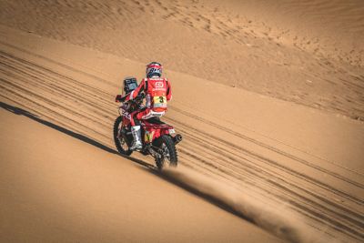 GASGAS FACTORY RACING’S SAM SUNDERLAND RETAKES DAKAR RALLY LEAD | GASGAS