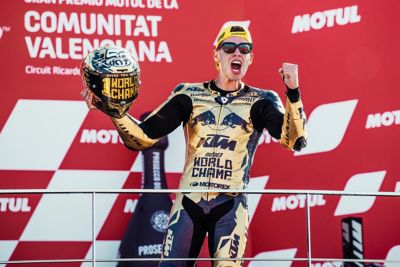 Moto2™ World Championship glory for Augusto Fernandez at Valencia ...