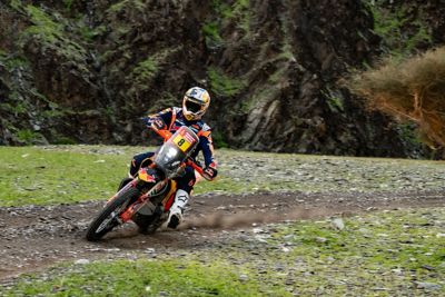 TOP-FIVE RESULT FOR TOBY PRICE ON DAKAR STAGE TWO | KTM