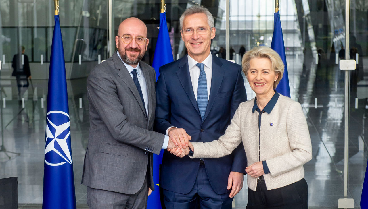 NATO and European Union leadership sign third joint declaration | NATO News