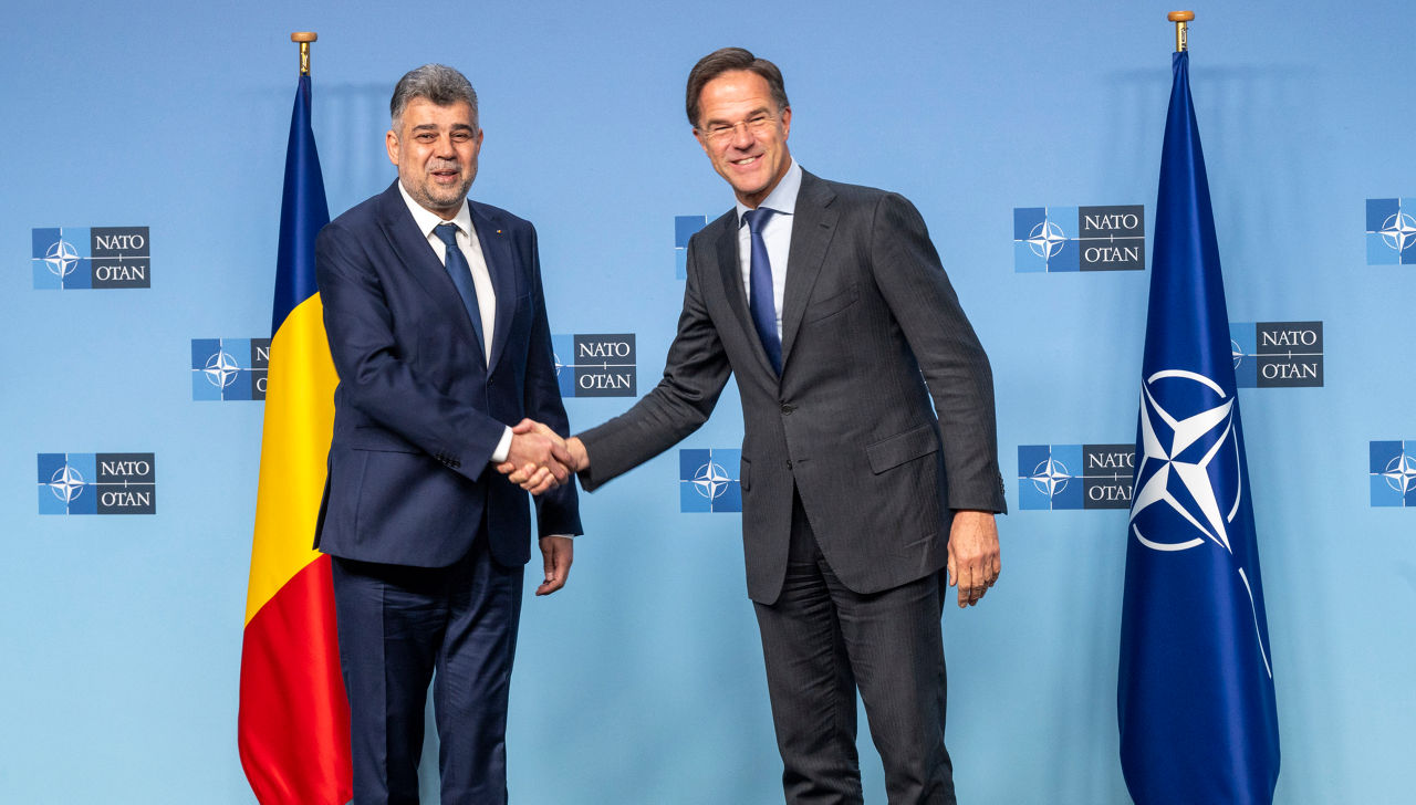 NATO Secretary General and the Prime Minister of Romania discuss Black ...
