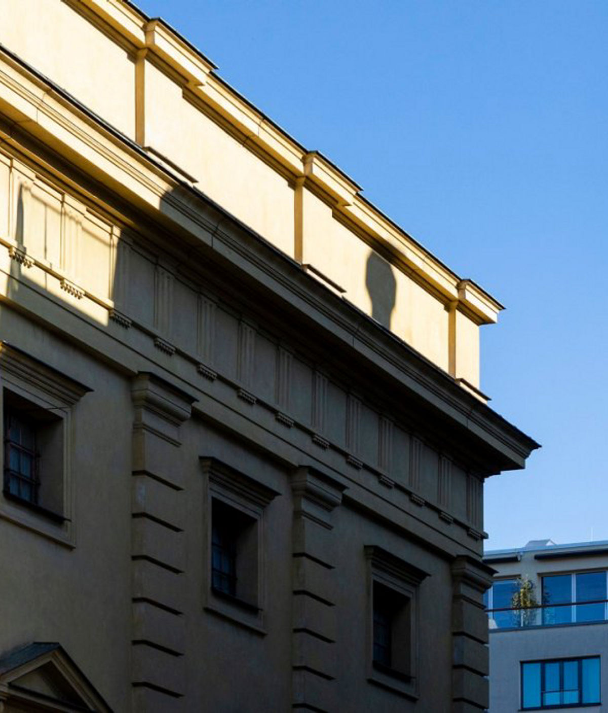 The euro faces growing downside risks