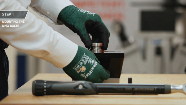 Sealed centric vice suitable for PNG, MNG and Lang zero point clamping ...