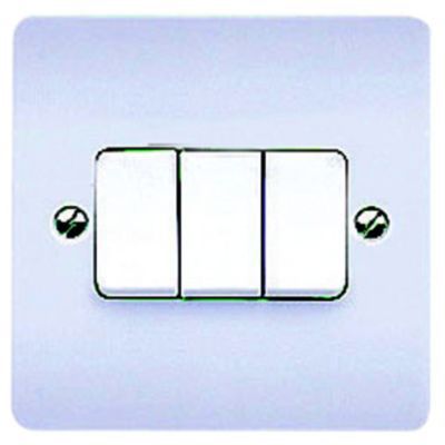 3 Gang Light Switch | wickes.co.uk